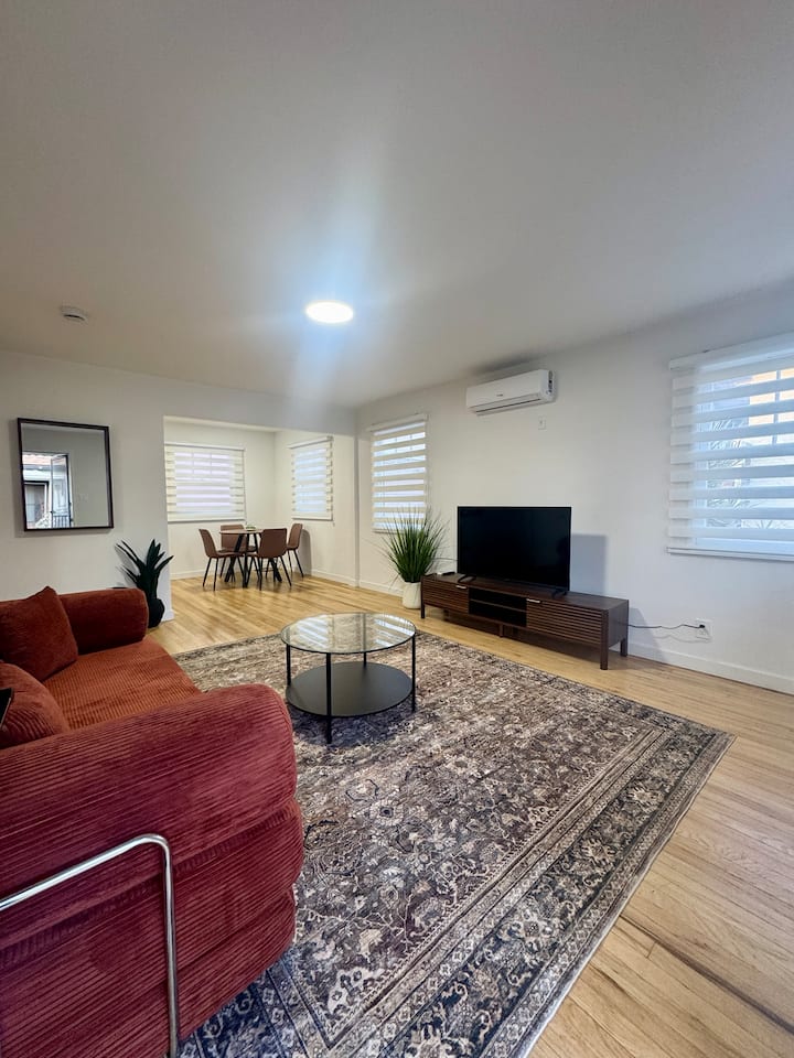 Quiet & Private Home In Gated Pasadena Community - Pasadena, CA