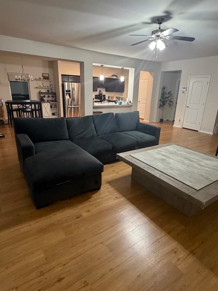 1 Br In Grand Prairie! 5 Min From Epic Central - Grand Prairie, TX