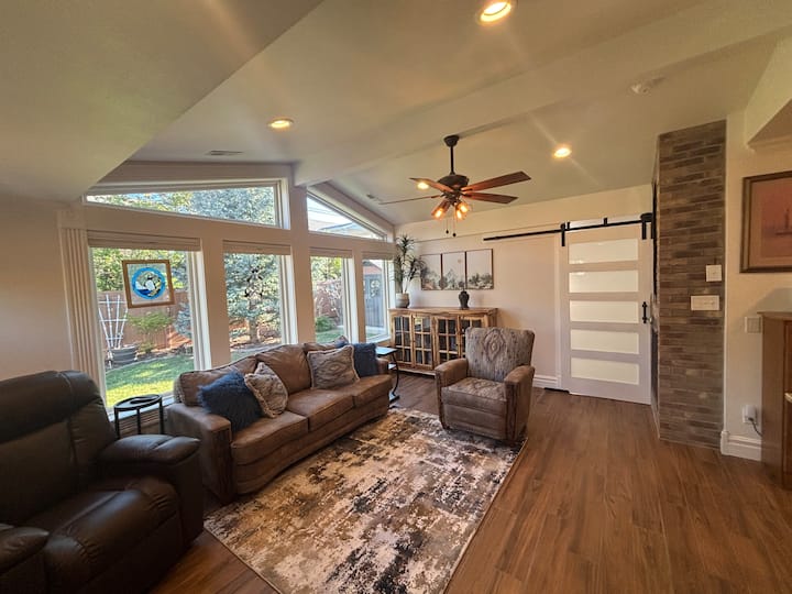 Spearfish Guest Cottage (Pets On Approval) - Spearfish, SD