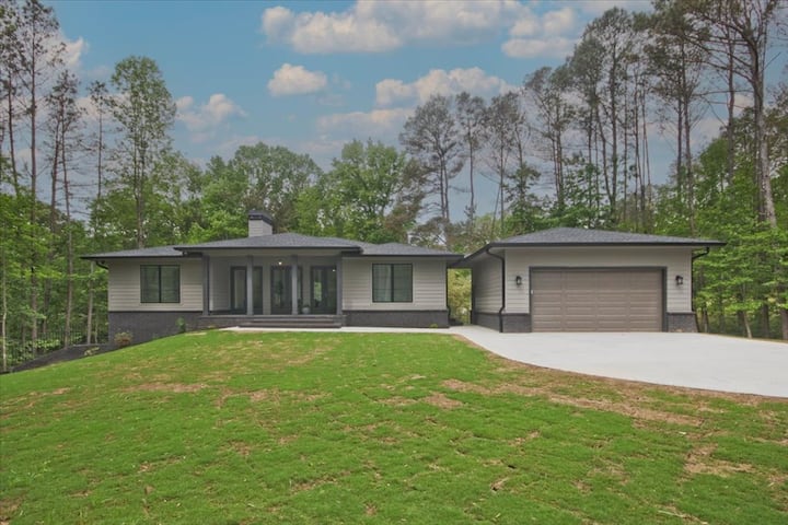 The Hammond House - Lanier Islands, Buford