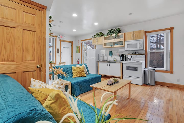 Elm Loft Retreat | Modern & Spacious Stay - Branford, CT