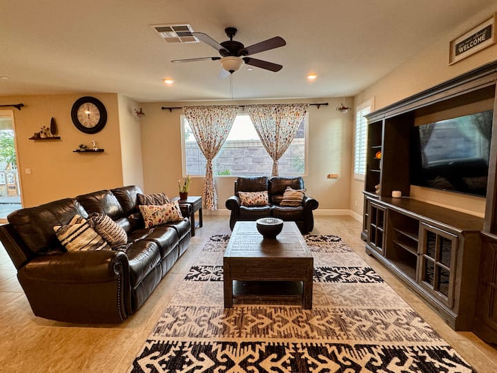 Spacious Main House In Mountain House/3br 2.5ba - Tracy, CA