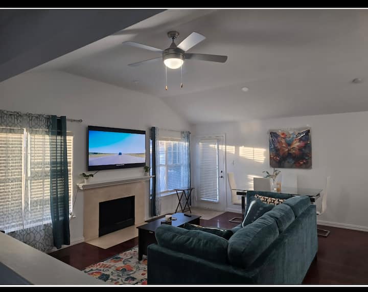 A Lovely Day * Luxe Turquoise Love Nest - Grapevine, TX