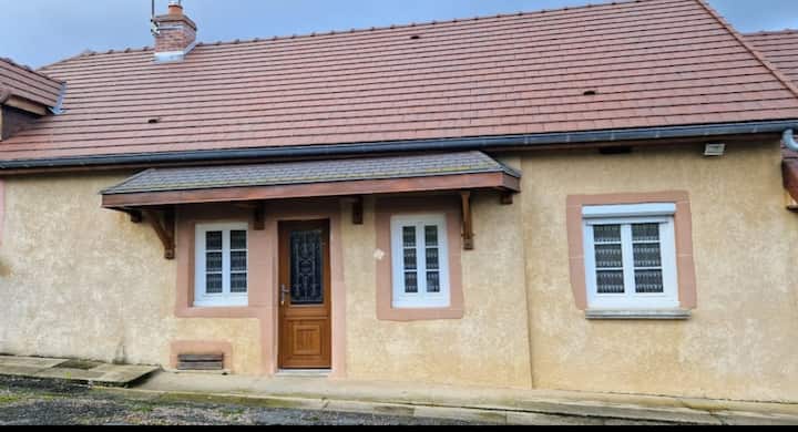 Gîte De Campagne Au Calme – 3 Chambres - Saône-et-Loire
