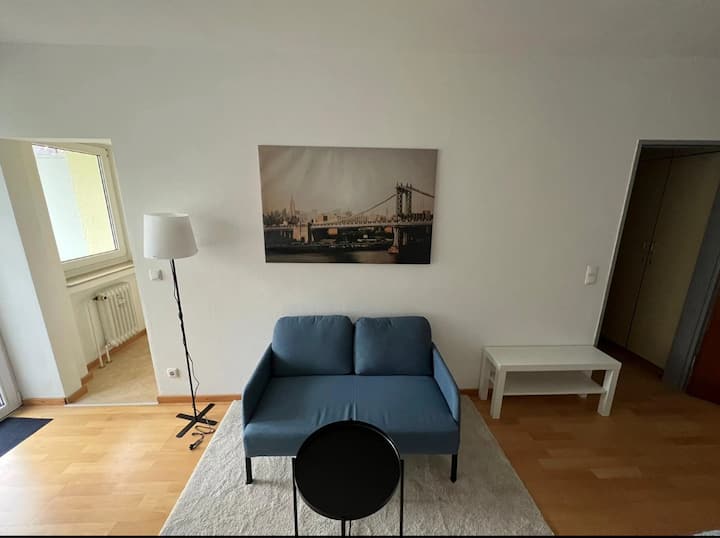 Bright Studio With Large Balcony Near City Center - Planegg