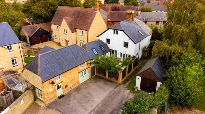 1770s Village House - Bicester