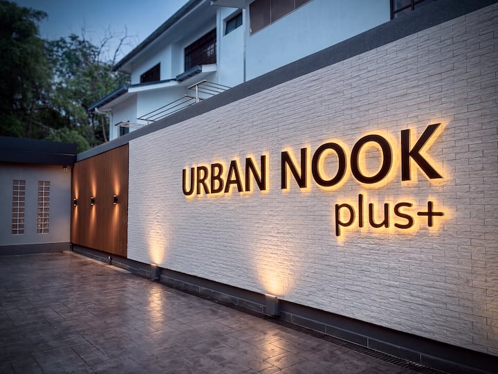Urban Nook Plus+ | 30+ Pax Pool Villa With Ktv - Johor Bahru