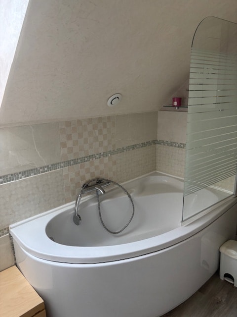 Habitación privada y baño en casa - Casas en renta en Bettrechies ...