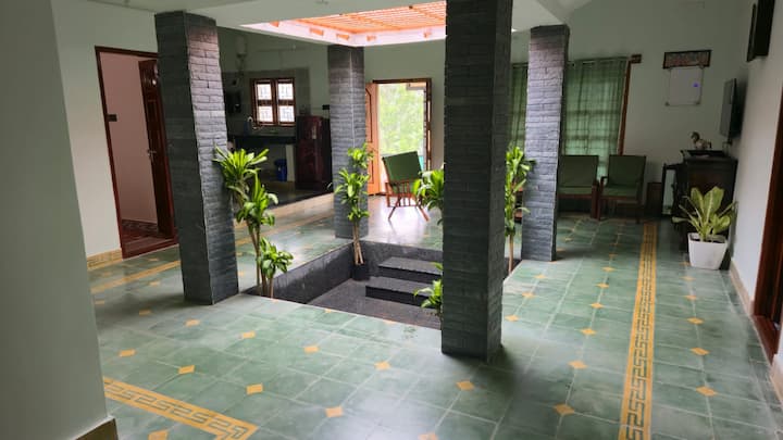 Anugraha Villa
3bhk Nature View Stay -Yercaud - Yercaud