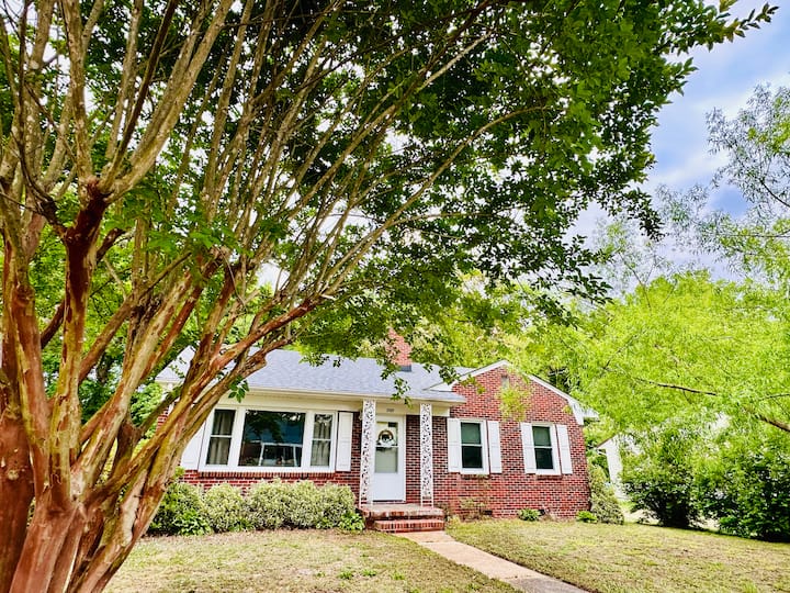 The Azalea House - Murfreesboro, NC