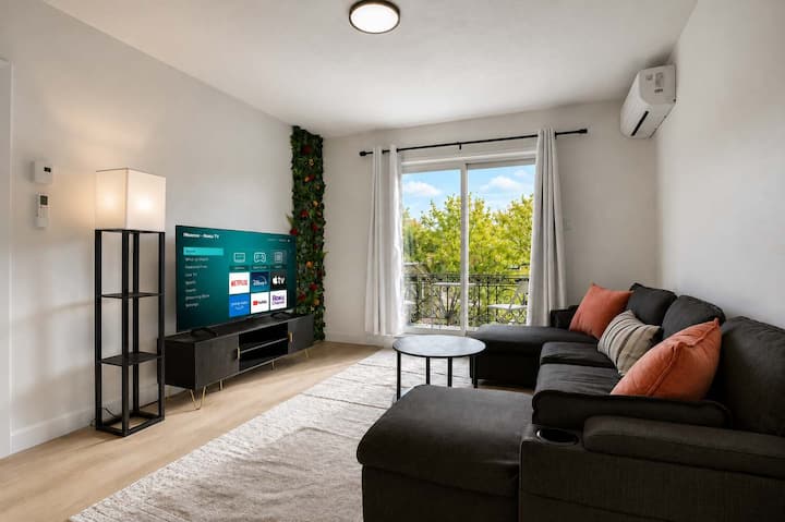Boho Chic, 3 Chambres + Stationnement + Ac | U8 - Levis