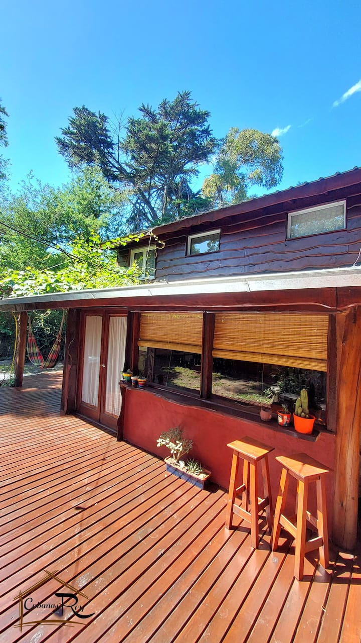 Amplia Cabaña Artesanal En Bosque Peralta Ramos - Mar del Plata