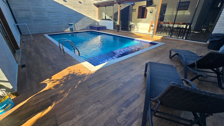 Edícula Com Piscina Para 04 Pessoas Centro Ubatuba - Ubatuba