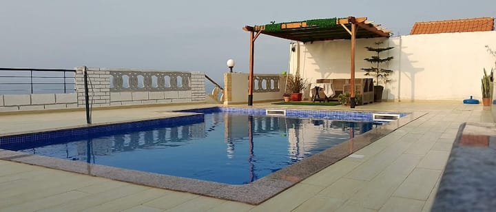 Villa R+2 Avec Piscine Privée Et Accès A La Mer - Algérie
