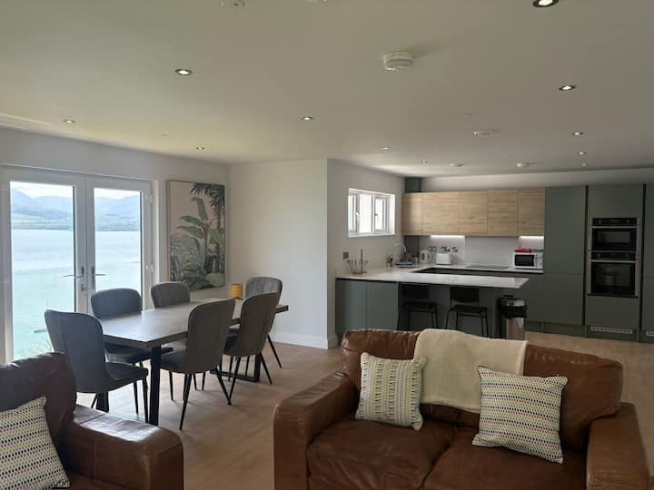 No.13 2-bed Apartment With Sea Views - Beaumaris