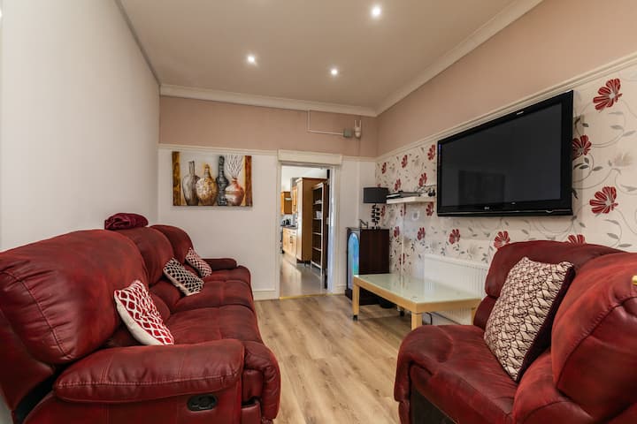 Big 7-bedroom House W Garden & Parking (14 Guests) - Bristol