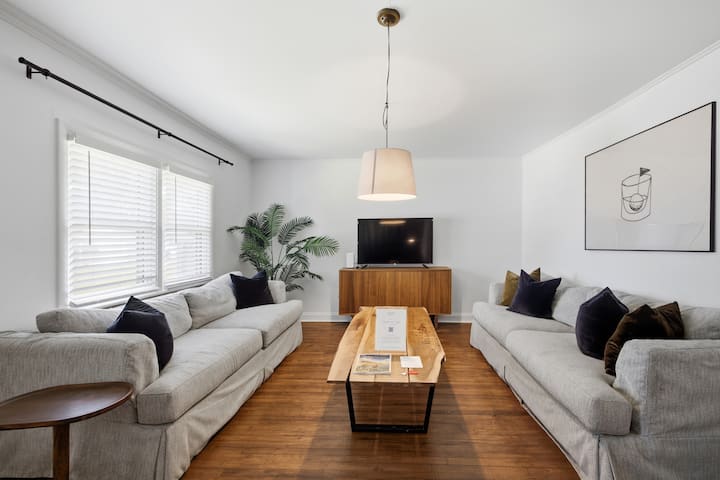 Three Oaks Home With Two Night Summer Min! - Three Oaks, MI