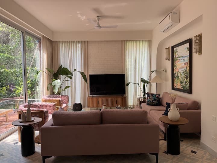 Lux 2bhk Villa With Private Pool & Work Desk - India