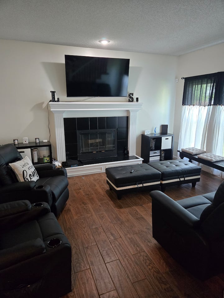 3brm Home W/ Housekeeping Near Park, Fifa, & Hghwy - 奧拉西