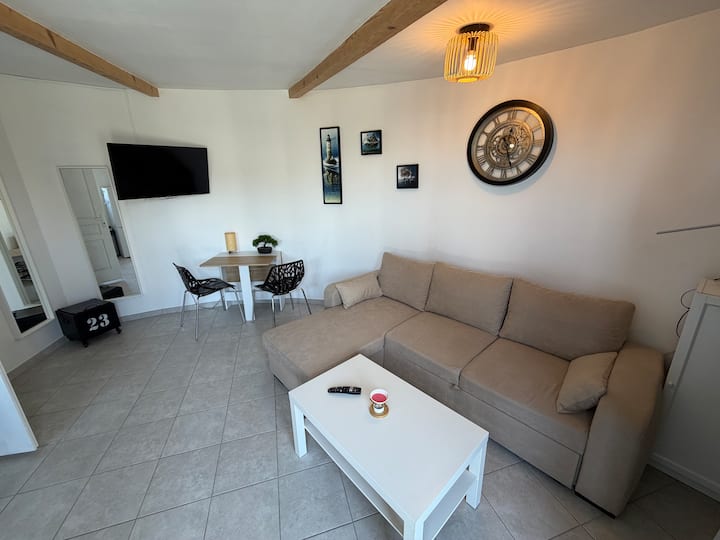 Studio Cosy Avec Grande Terrasse Ensoleillée - Miramas
