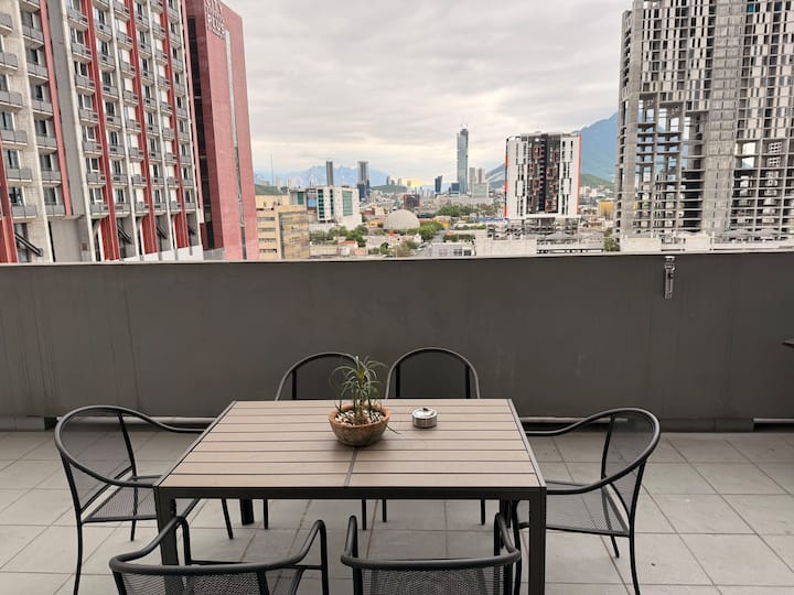 Gran Terraza, Espacio Y Comodidad 814 Cc (Cas) - Monterrey