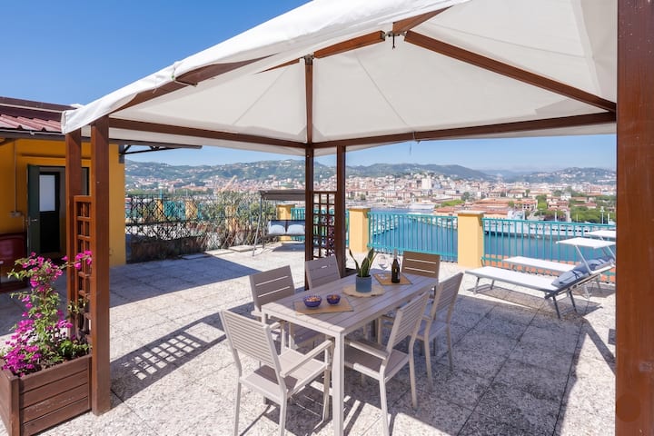 Cinque Terre Gateway & Huge Terrace - City View! - Italie