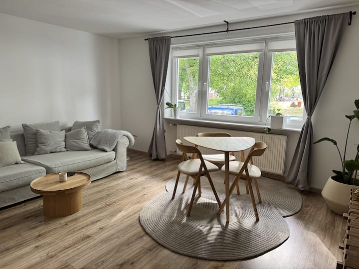 Bright City Apt + Private Balcony - Kaiserslautern