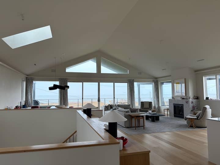 Peaceful Waterfront Gem Near Bellport Village - Medford, NY