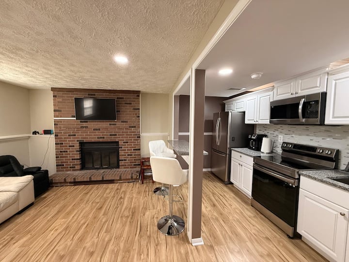 Renovated Basement - Clifton, VA
