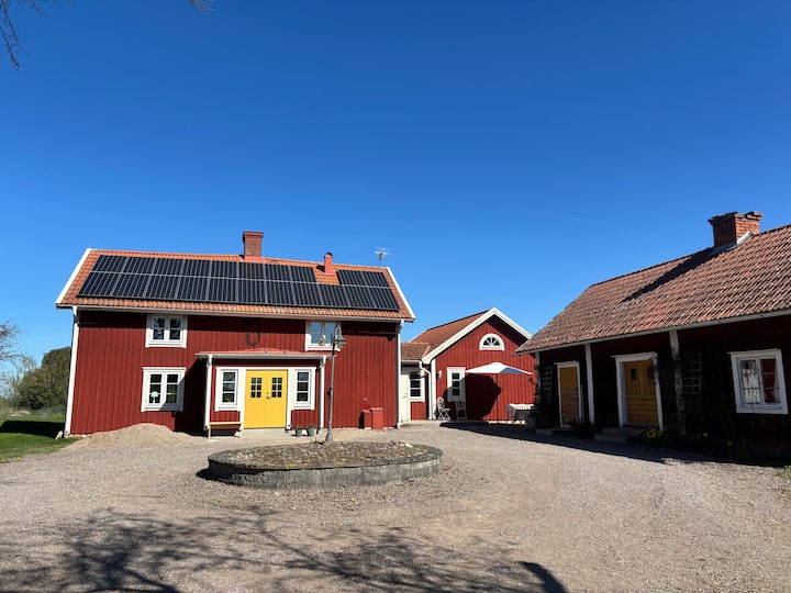 Lantligt Boende På öStgötaslätten. - Mjölby