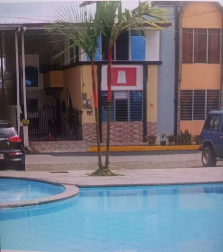 Shones Hause - Santo Domingo