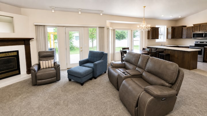 Meridian Family Retreat | Garden, Pond & Patio - Meridian, ID