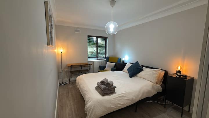 Compact Central Studio By Smithfield & Riverside - Dublin, Ireland