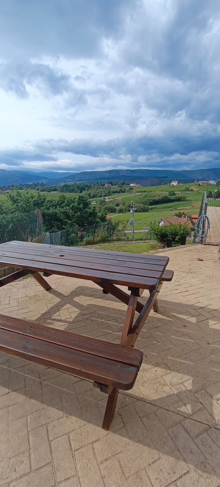 Calma Rural: Montaña, Verde Y Mar. - Comillas