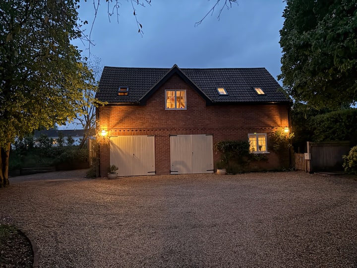 The Coachhouse Is A Rare Find, Perfect To Unwind. - Warminster