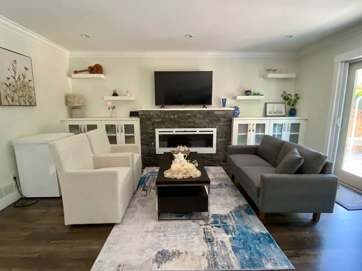 Cozy&spacious Master Suite In Quiet Neighbourhood - Canada