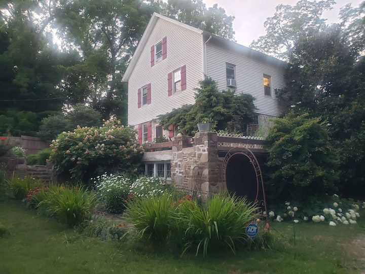 Down By The Old Mill Stream - Newark, DE
