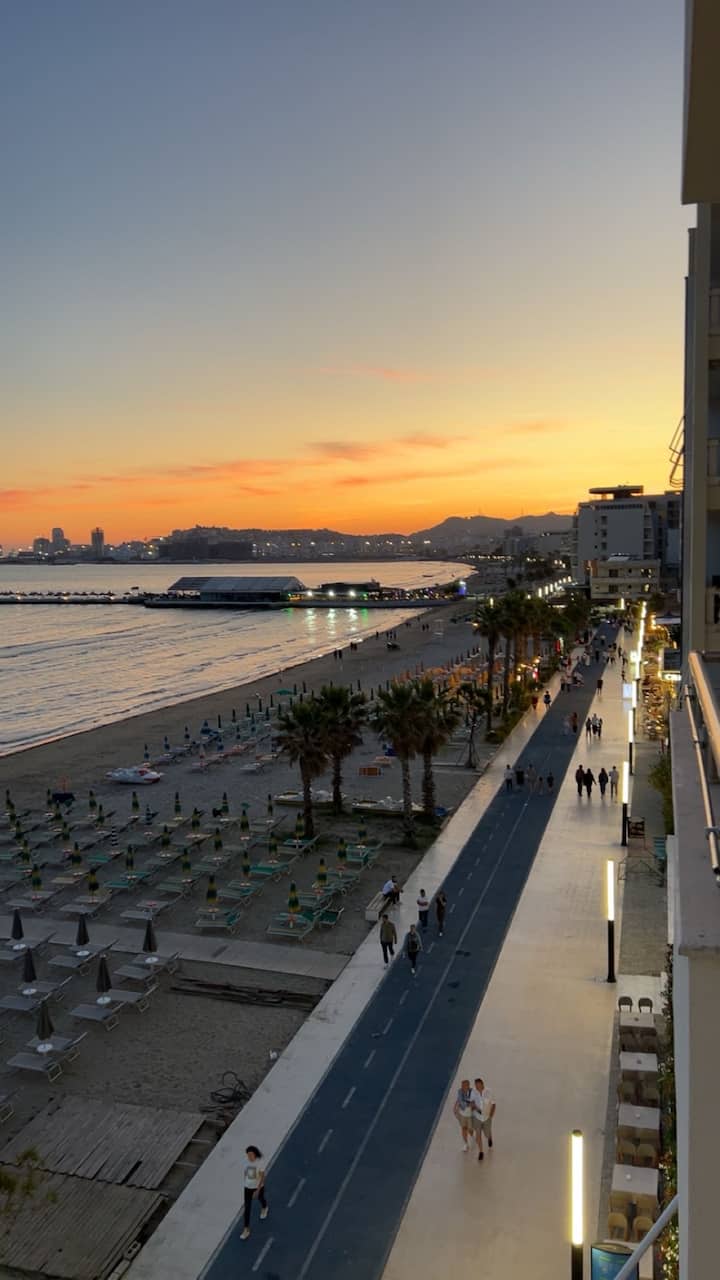 Beachfront Apartment In Durrës With Sea View - Albania