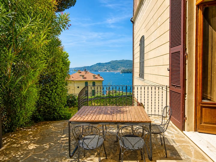 Xenia - 3 Rooms Apt At Villa Edoardo - Rapallo