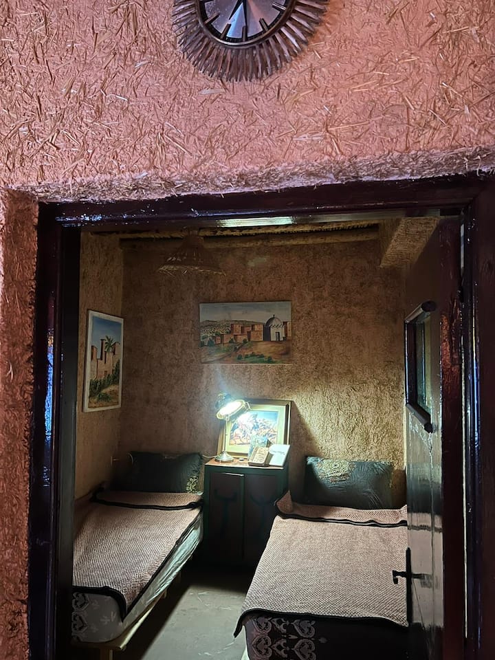 Tadouarite: Traditionel Room With Private Bathroom - Tiznit