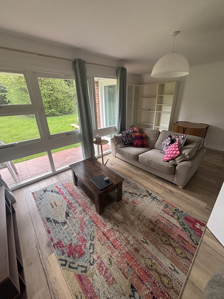 Spacious 2-bedroom Flat With Parking - Cambridge