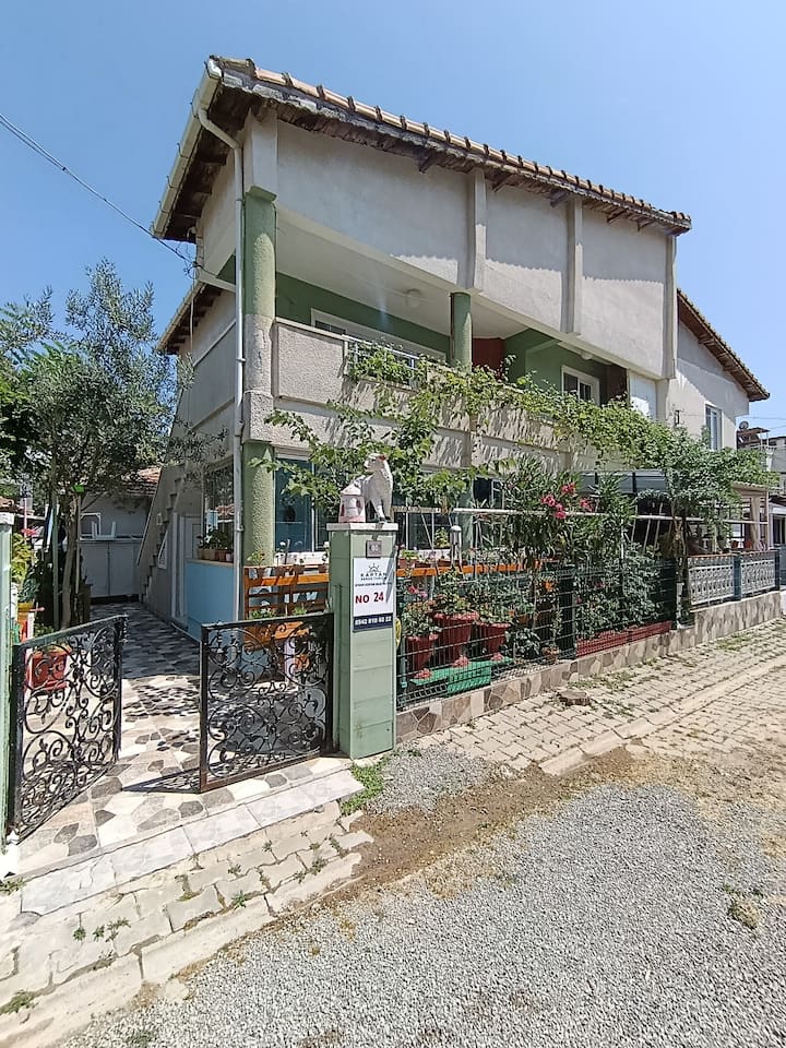 No:24 Kaptan Saros Turizm - Erikli
