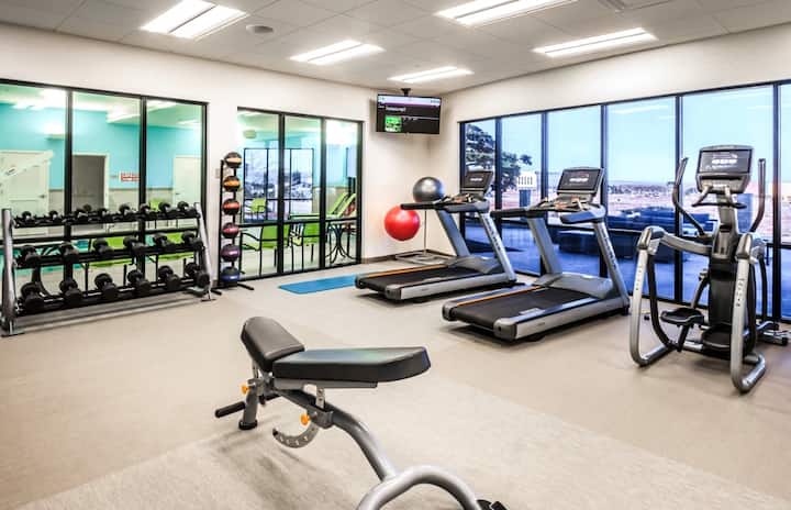 Stylish 2 Separate Hotelrooms W/ Parking&breakfast - Monterey, CA