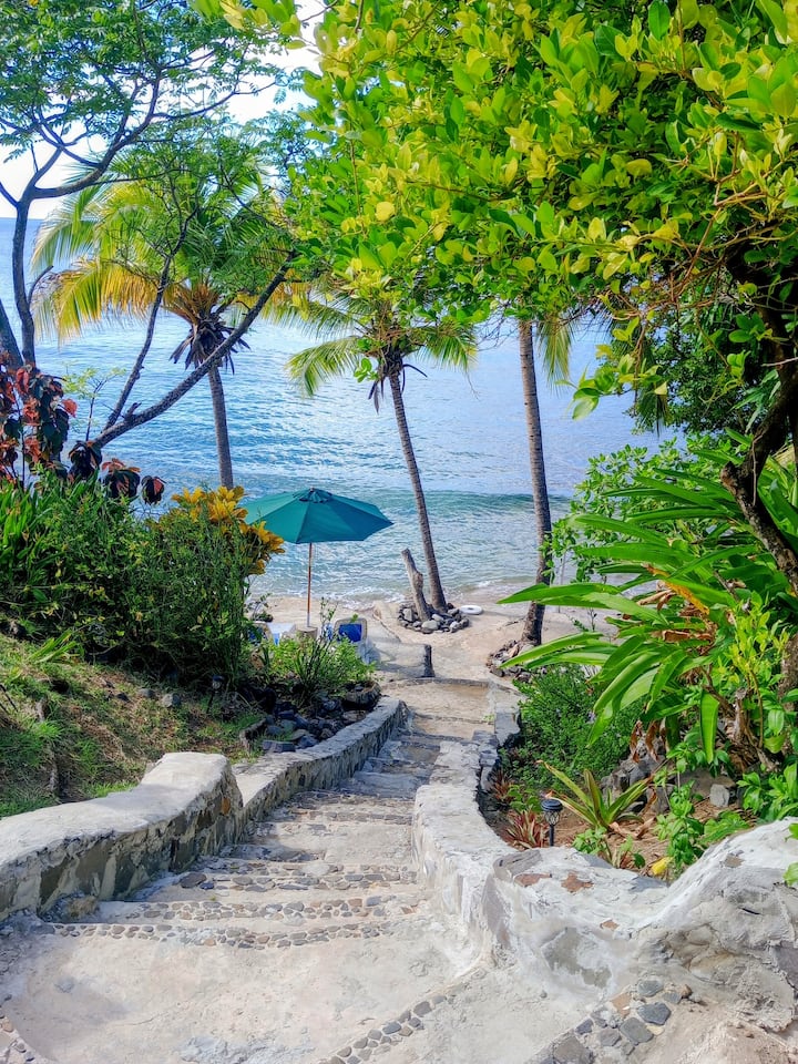 Oceandale Beachfront Apartment - Santa Lucía