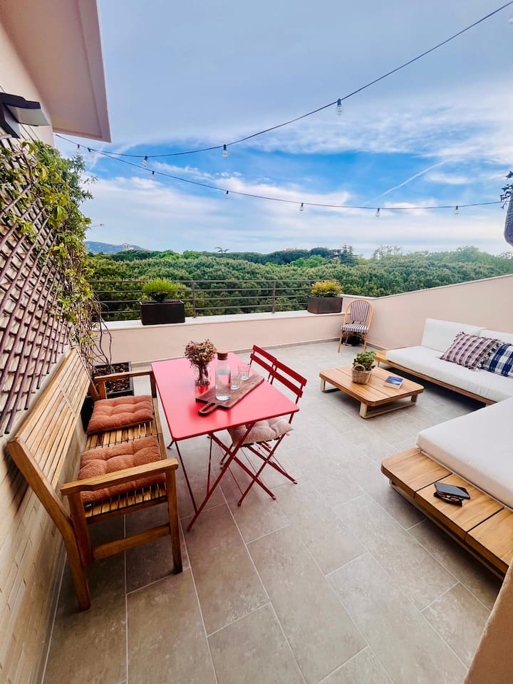 Luxury Penthouse Overlooking Park, Near Sea - Livorno