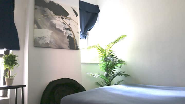 Cozy Oasis In Central Brooklyn - Brooklyn, NY