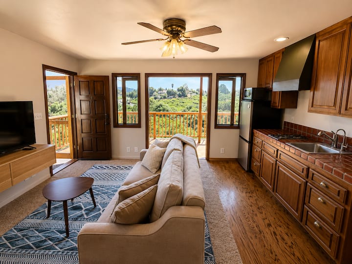 New Coastal Retreat Near Beach And Downtown - Santa Barbara, CA