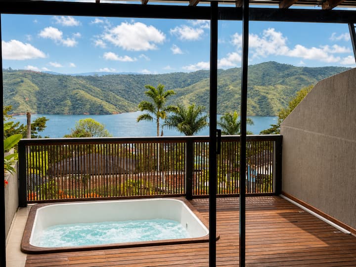 Suite Con Jacuzzi Privado Y Vista Al Lago Calima - Colombia