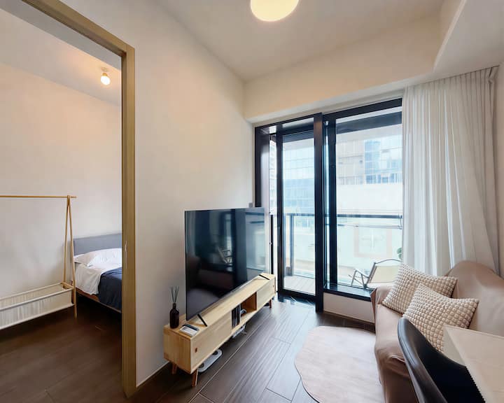 Modern Apartment, Fortress Hill – Great Location - Hong Kong