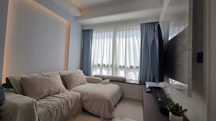Stylish And Spacious 1+study. Near East Coast Park - Singapore